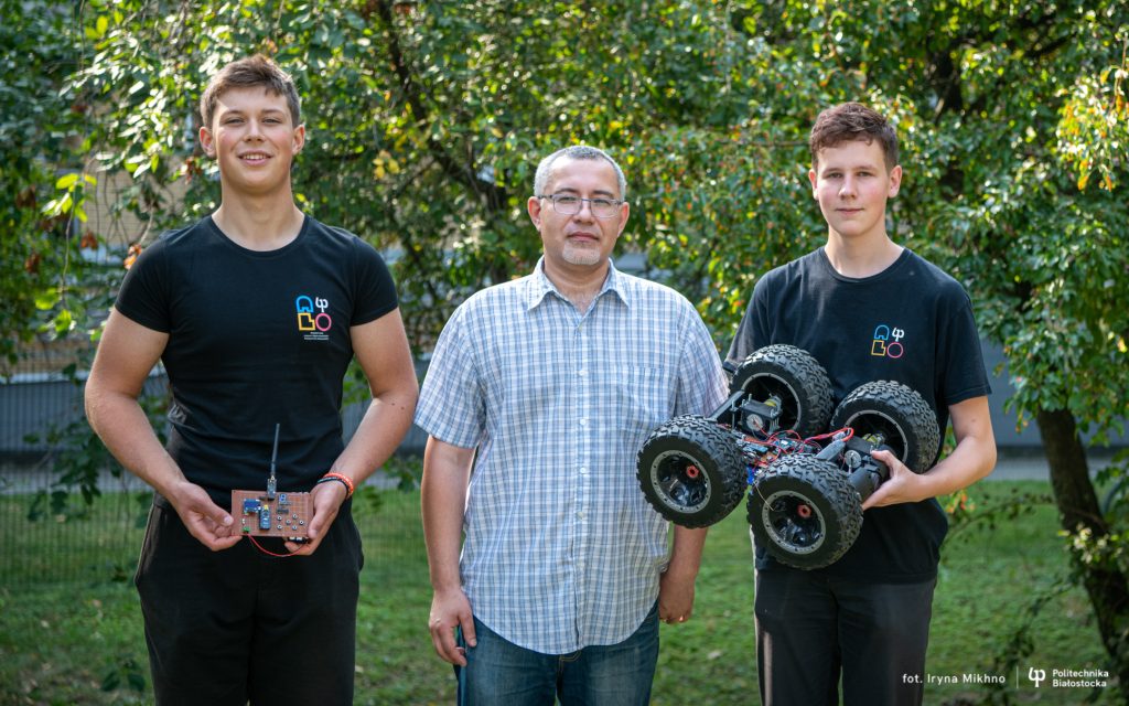 „Spy Rover – robot ratunkowo-rozpoznawczy” projekt uczniów z ...