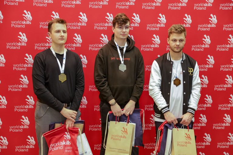 Patryk Sienkiewicz i Miłosz Adamczyk wygrali w Politechnice ...