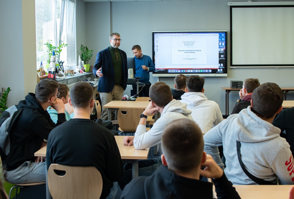 Uczniowie Technikum Mechanicznego w Białymstoku z wizytą na Wydziale ...